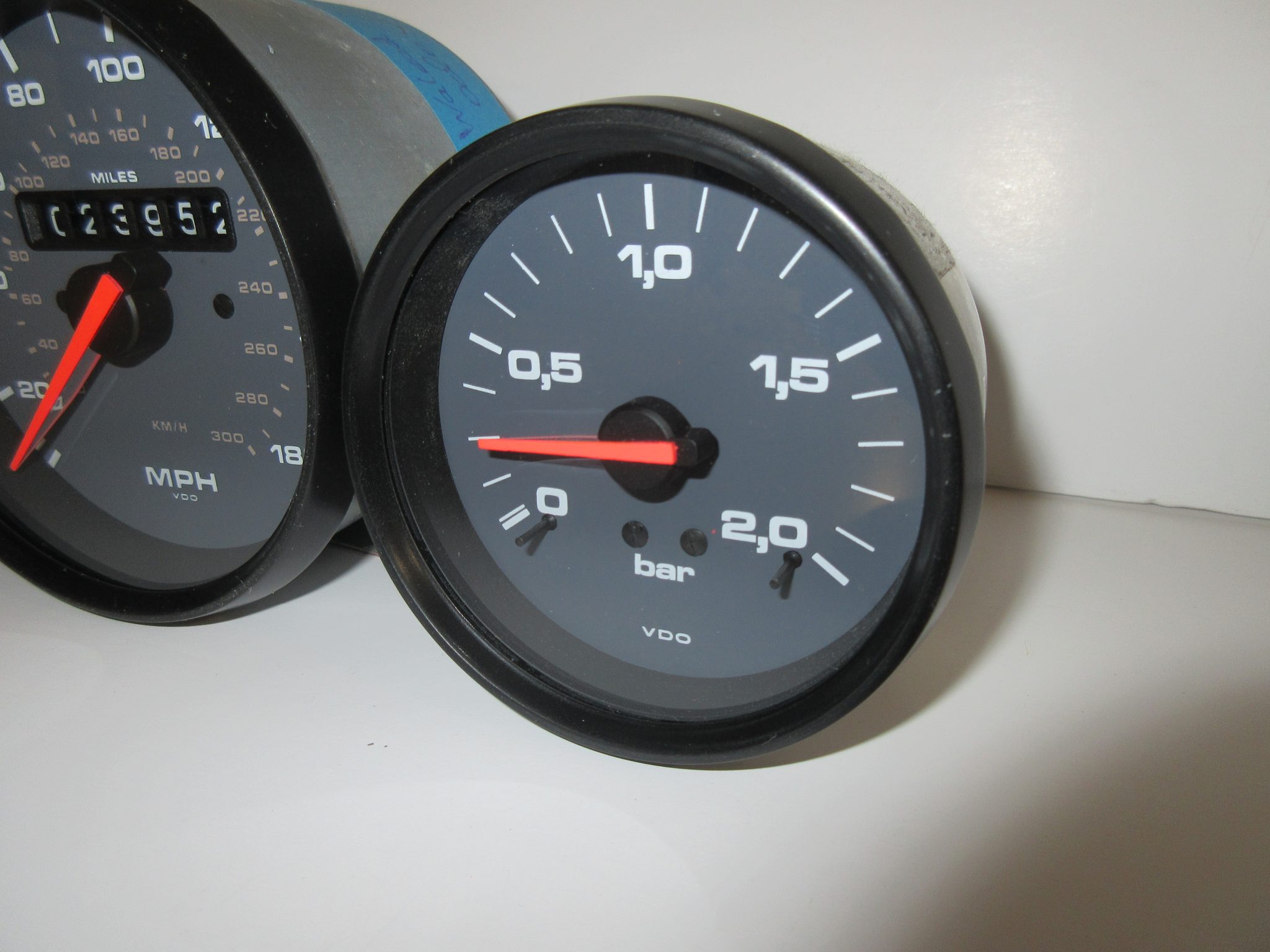 Bespoke Porsche Colour Dials – Reap Automotive Design